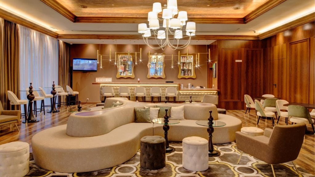 VIP Executive Picoas Hotel invests in technology to better serve its ...